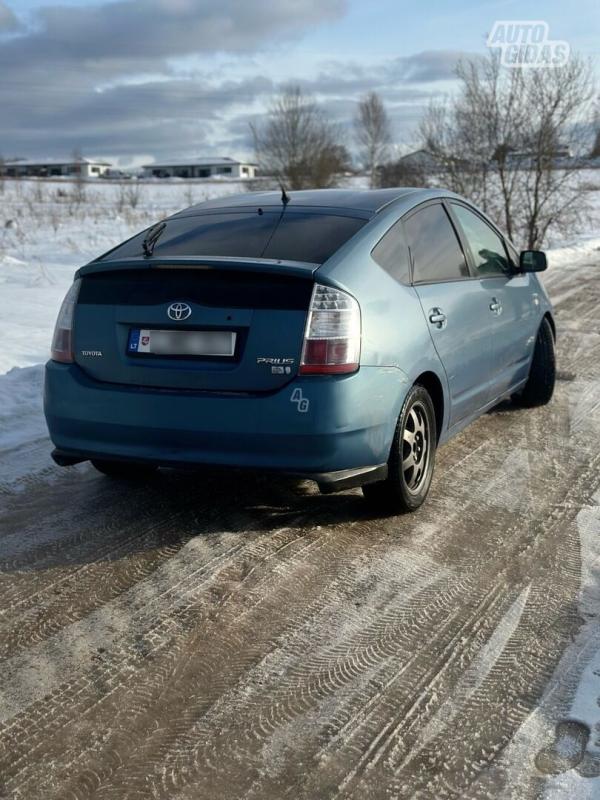 Zils Toyota Prius 2007 Viļņa, ar dzinēja tilpumu 1.50 L un nobraukumu 360 tūkst. km par 3150 €, foto 2 vietnē AUTOMOTO.COM.LV