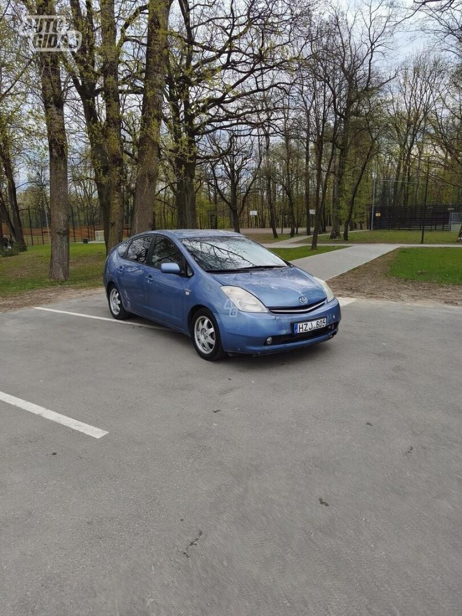 Blue Toyota Prius 2007 in Kaunas, with an engine capacity of 1.50 L and mileage of 390 thousand km for 1500 €, photo 1 on AUTOMOTO.COM.LV