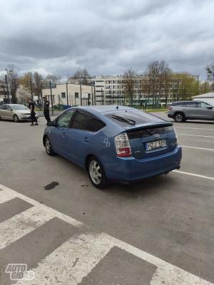 Blue Toyota Prius 2007 in Kaunas, with an engine capacity of 1.50 L and mileage of 390 thousand km for 1500 €, photo 4 on AUTOMOTO.COM.LV