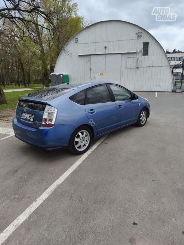 Zils Toyota Prius 2007 Kauņa, ar dzinēja tilpumu 1.50 L un nobraukumu 390 tūkst. km par 1500 €, foto 4 vietnē AUTOMOTO.COM.LV