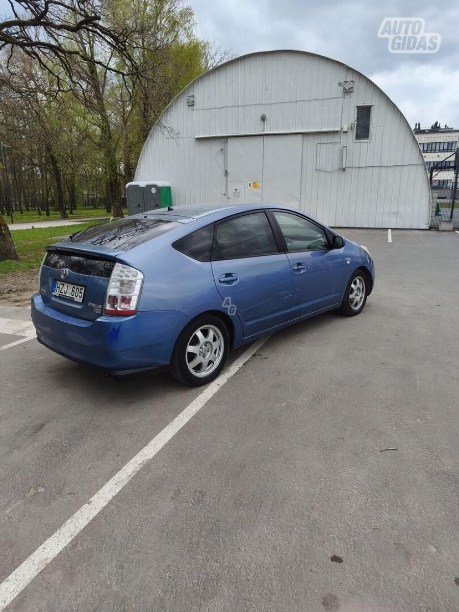 Blue Toyota Prius 2007 in Kaunas, with an engine capacity of 1.50 L and mileage of 390 thousand km for 1500 €, photo 5 on AUTOMOTO.COM.LV