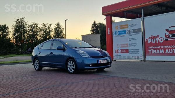 Blue Toyota Prius 2007 in Jelgava, with an engine capacity of 1.50 L and mileage of 418 thousand km for 2550 €, photo 6 on AUTOMOTO.COM.LV