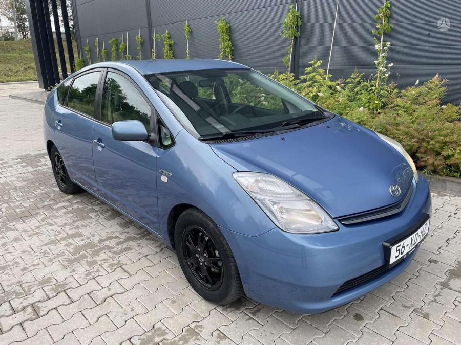 Zils Toyota Prius 2007 Viļņa, ar dzinēja tilpumu 1.50 L un nobraukumu 271 tūkst. km par 3750 €, foto 1 vietnē AUTOMOTO.COM.LV