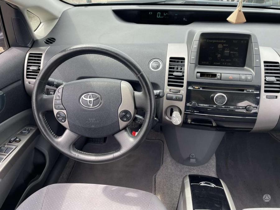 Zils Toyota Prius 2007 Viļņa, ar dzinēja tilpumu 1.50 L un nobraukumu 271 tūkst. km par 3750 €, foto 8 vietnē AUTOMOTO.COM.LV