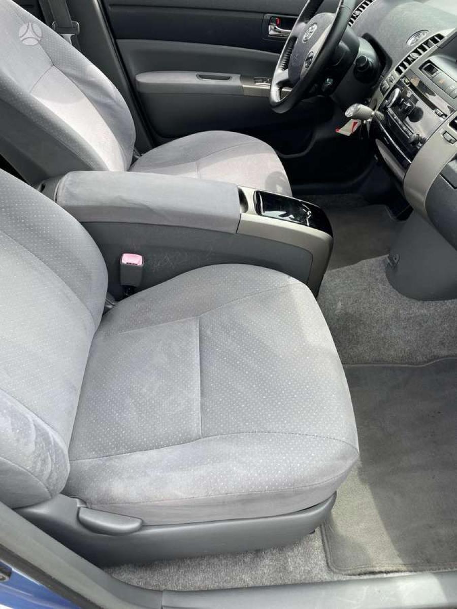Zils Toyota Prius 2007 Viļņa, ar dzinēja tilpumu 1.50 L un nobraukumu 271 tūkst. km par 3750 €, foto 10 vietnē AUTOMOTO.COM.LV