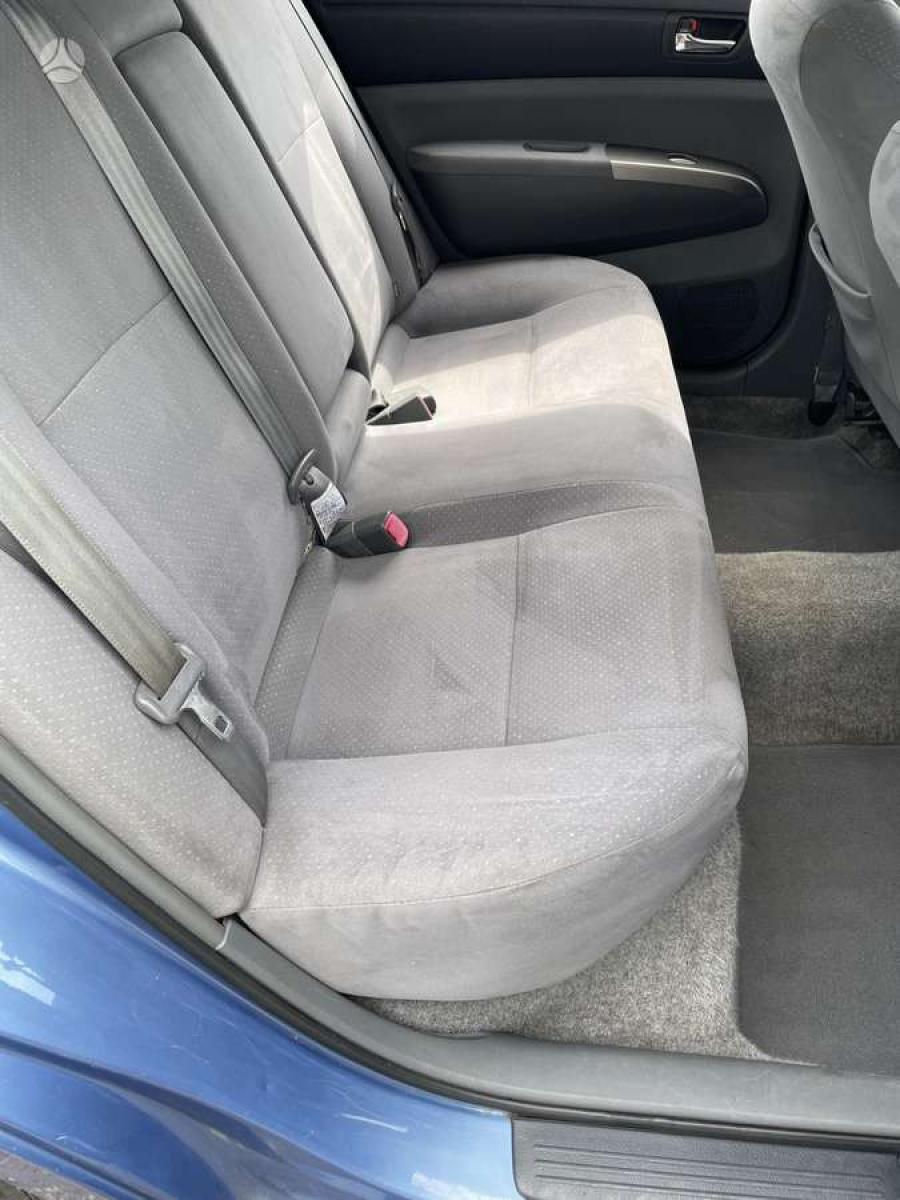 Zils Toyota Prius 2007 Viļņa, ar dzinēja tilpumu 1.50 L un nobraukumu 271 tūkst. km par 3750 €, foto 12 vietnē AUTOMOTO.COM.LV
