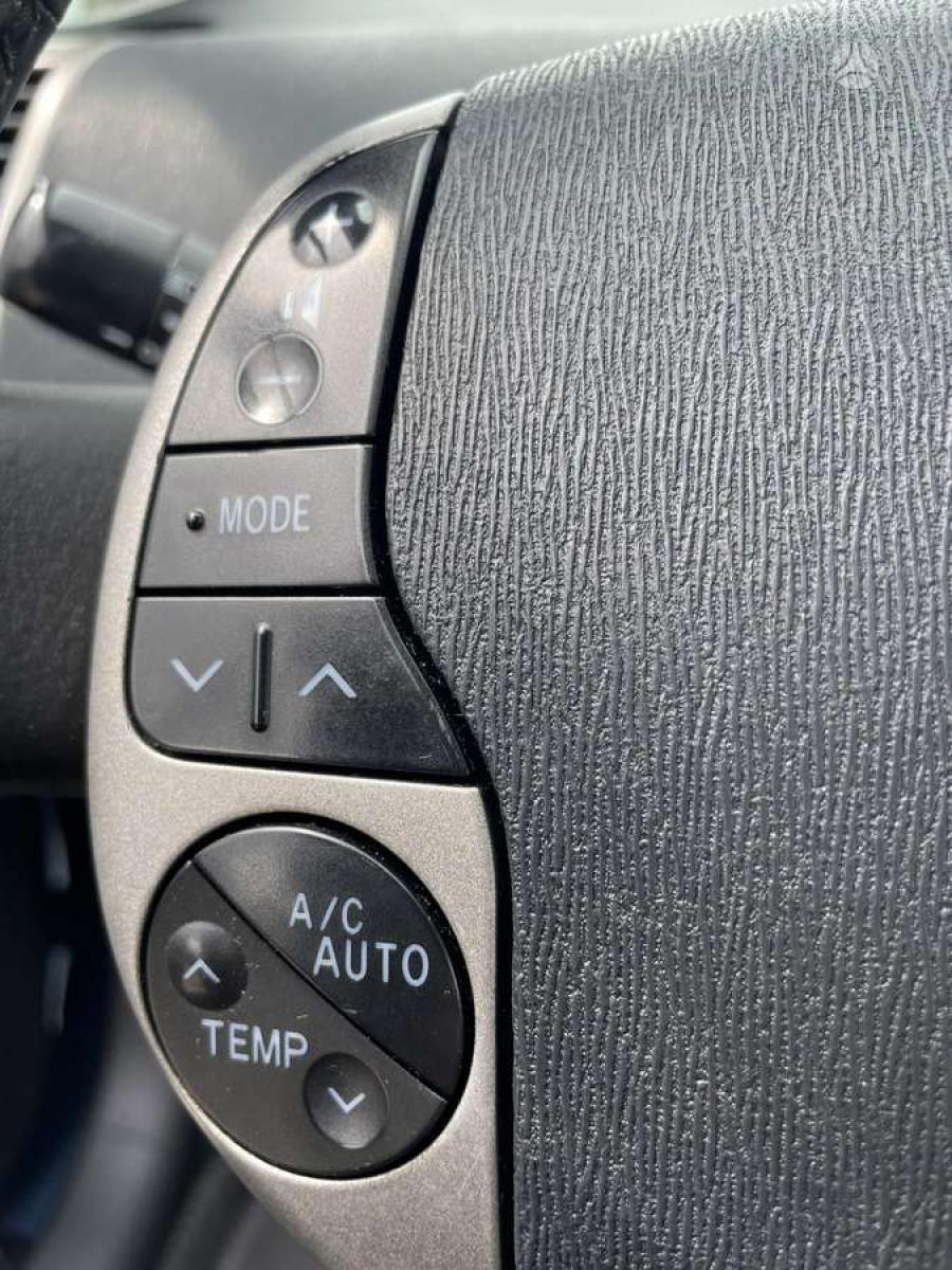 Zils Toyota Prius 2007 Viļņa, ar dzinēja tilpumu 1.50 L un nobraukumu 271 tūkst. km par 3750 €, foto 15 vietnē AUTOMOTO.COM.LV