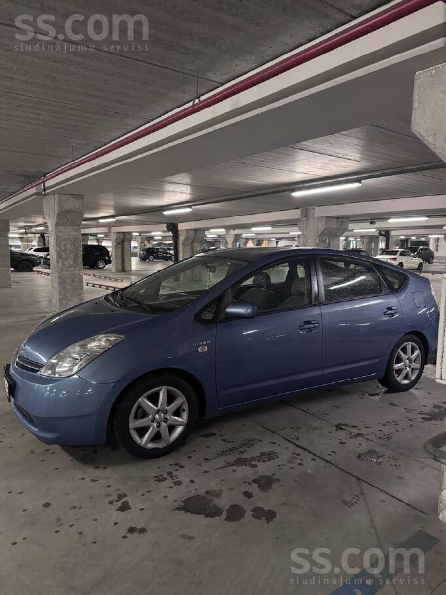 Zils Toyota Prius 2007 Rīga, ar dzinēja tilpumu 1.50 L un nobraukumu 423 tūkst. km par 2800 €, foto 3 vietnē AUTOMOTO.COM.LV