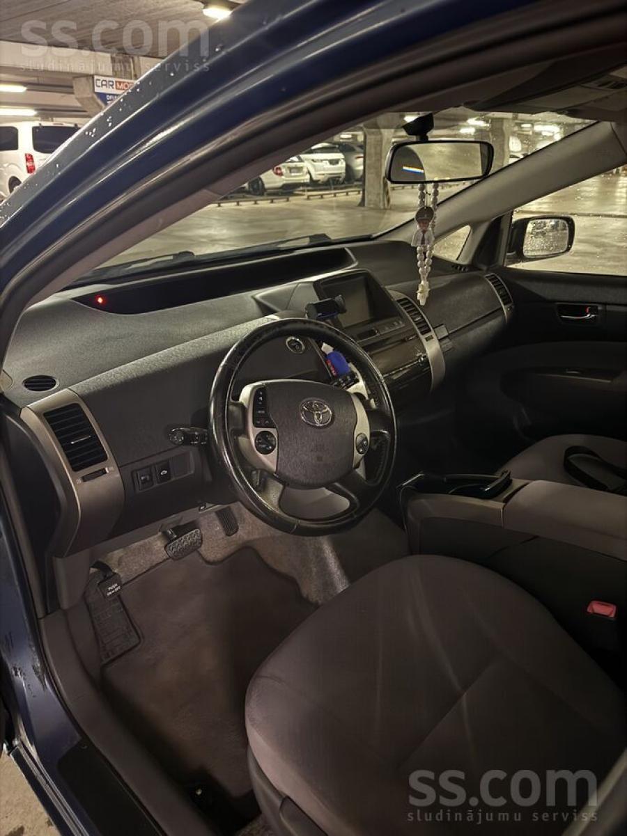 Zils Toyota Prius 2007 Rīga, ar dzinēja tilpumu 1.50 L un nobraukumu 423 tūkst. km par 2800 €, foto 7 vietnē AUTOMOTO.COM.LV