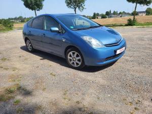 Zils Toyota Prius 2008 Kauņa, ar dzinēja tilpumu 1.50 L un nobraukumu 350 tūkst. km par 4700 €, foto  vietnē AUTOMOTO.COM.LV
