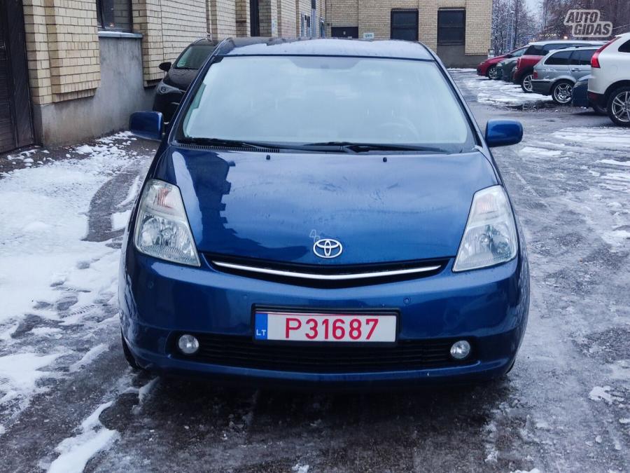 Blue Toyota Prius 2009 in Vilnius, with an engine capacity of 1.50 L and mileage of 356 thousand km for 4850 €, photo 2 on AUTOMOTO.COM.LV