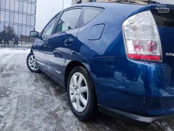 Zils Toyota Prius 2009 Viļņa, ar dzinēja tilpumu 1.50 L un nobraukumu 356 tūkst. km par 4850 €, foto 4 vietnē AUTOMOTO.COM.LV