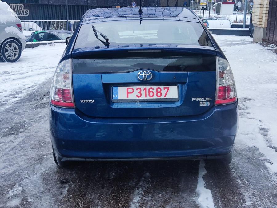 Blue Toyota Prius 2009 in Vilnius, with an engine capacity of 1.50 L and mileage of 356 thousand km for 4850 €, photo 5 on AUTOMOTO.COM.LV