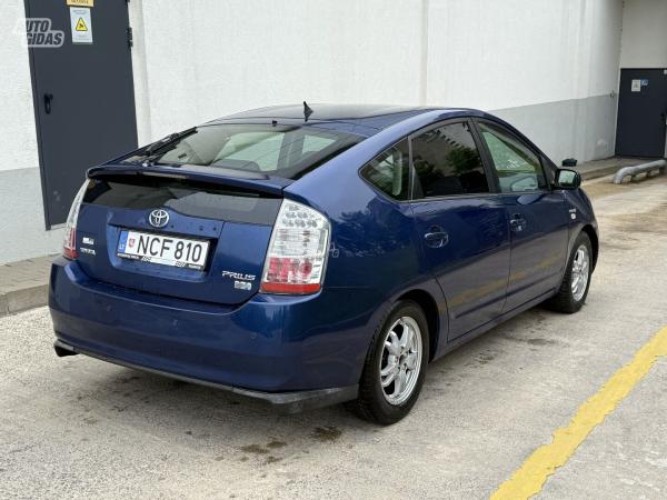 Blue Toyota Prius 2009 in Vilnius, with an engine capacity of 1.50 L and mileage of 450 thousand km for 2750 €, photo 10 on AUTOMOTO.COM.LV