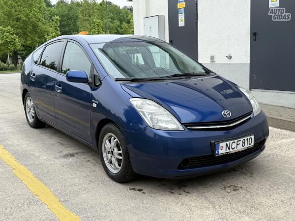 Zils Toyota Prius 2009 Viļņa, ar dzinēja tilpumu 1.50 L un nobraukumu 450 tūkst. km par 2750 €, foto 1 vietnē AUTOMOTO.COM.LV