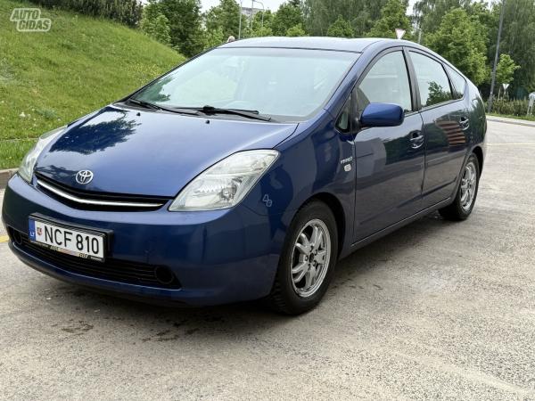 Zils Toyota Prius 2009 Viļņa, ar dzinēja tilpumu 1.50 L un nobraukumu 450 tūkst. km par 2750 €, foto 2 vietnē AUTOMOTO.COM.LV