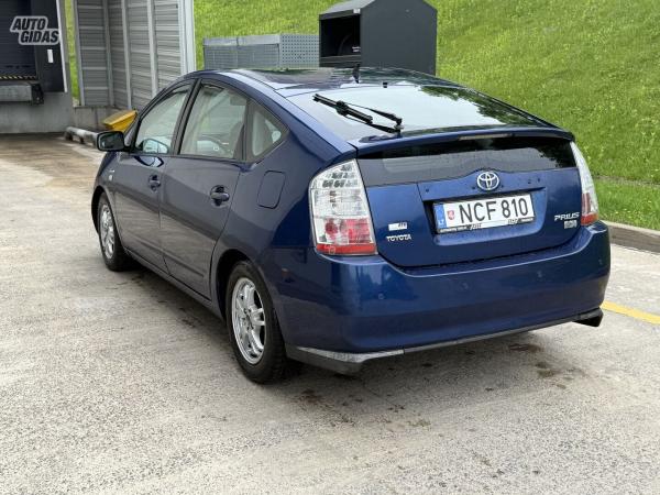 Zils Toyota Prius 2009 Viļņa, ar dzinēja tilpumu 1.50 L un nobraukumu 450 tūkst. km par 2750 €, foto 3 vietnē AUTOMOTO.COM.LV