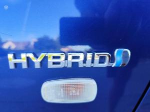 Blue Toyota Prius 2009 in Klaipeda, with an engine capacity of 1.50 L and mileage of 300 thousand km for 4350 €, photo 7 on AUTOMOTO.COM.LV