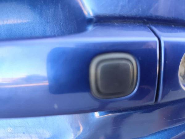 Blue Toyota Prius 2009 in Klaipeda, with an engine capacity of 1.50 L and mileage of 300 thousand km for 4350 €, photo 8 on AUTOMOTO.COM.LV