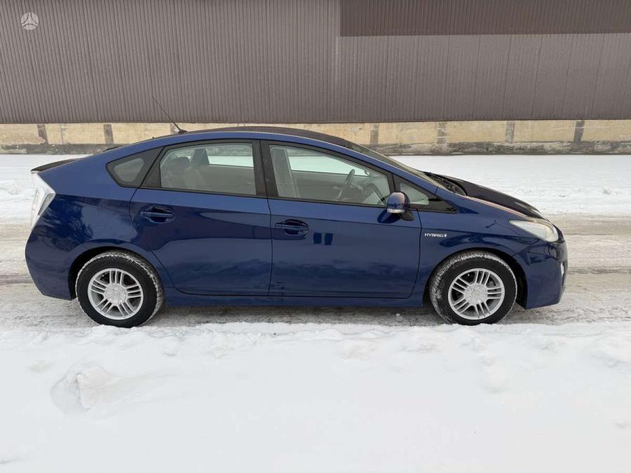 Zils Toyota Prius 2010 Klaipėda, ar dzinēja tilpumu 1.80 L un nobraukumu 379 tūkst. km par 4950 €, foto 4 vietnē AUTOMOTO.COM.LV