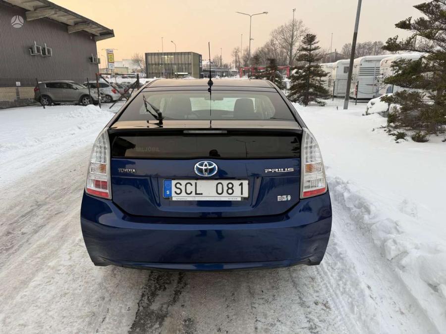 Zils Toyota Prius 2010 Klaipėda, ar dzinēja tilpumu 1.80 L un nobraukumu 379 tūkst. km par 4950 €, foto 6 vietnē AUTOMOTO.COM.LV