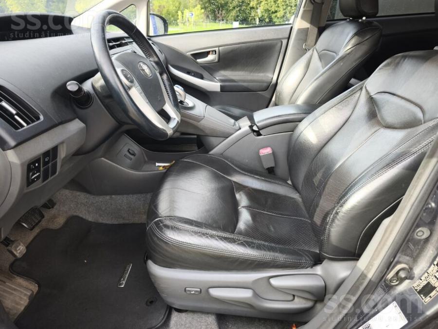 Zils Toyota Prius 2010 Rīga, ar dzinēja tilpumu 1.80 L un nobraukumu 310 tūkst. km par 5800 €, foto 7 vietnē AUTOMOTO.COM.LV