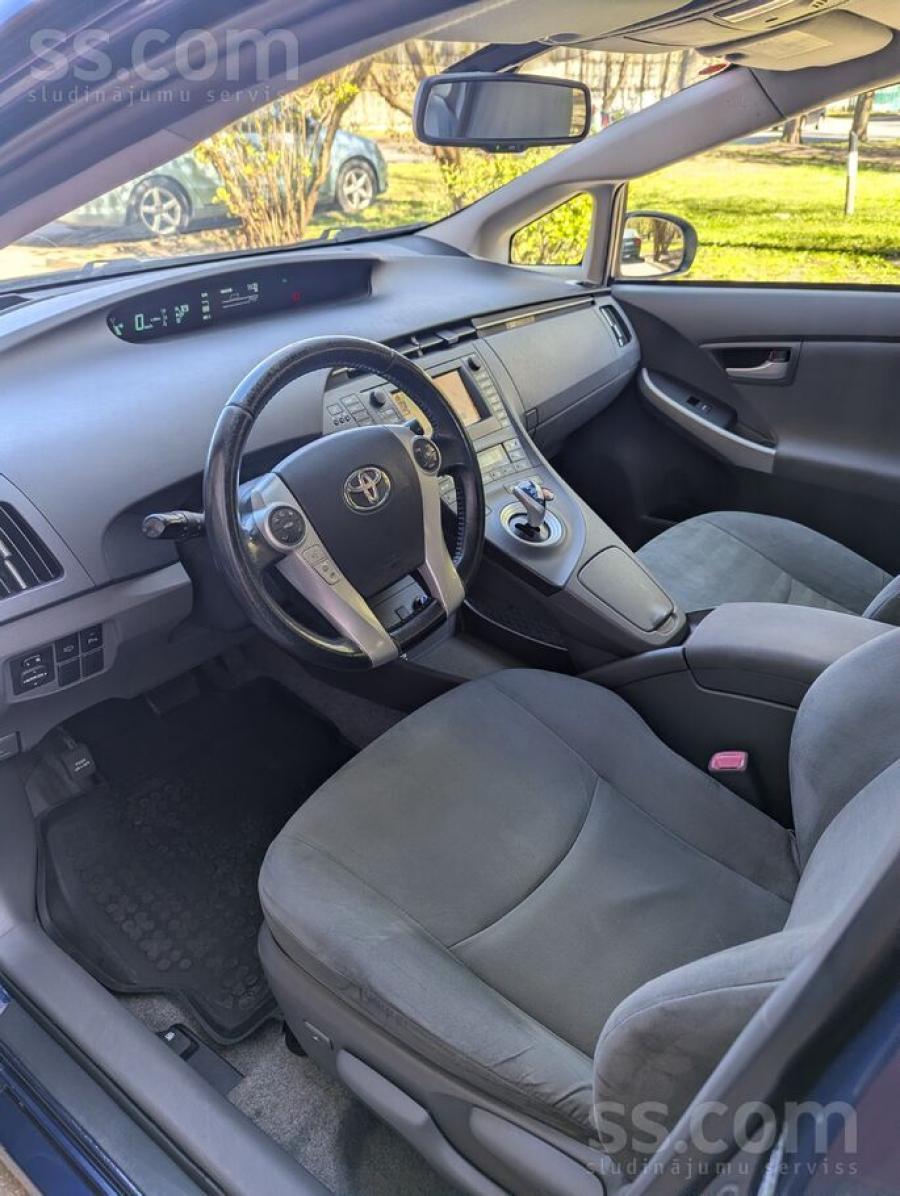Zils Toyota Prius 2010 Rīga, ar dzinēja tilpumu 1.80 L un nobraukumu 275 tūkst. km par 4960 €, foto 4 vietnē AUTOMOTO.COM.LV