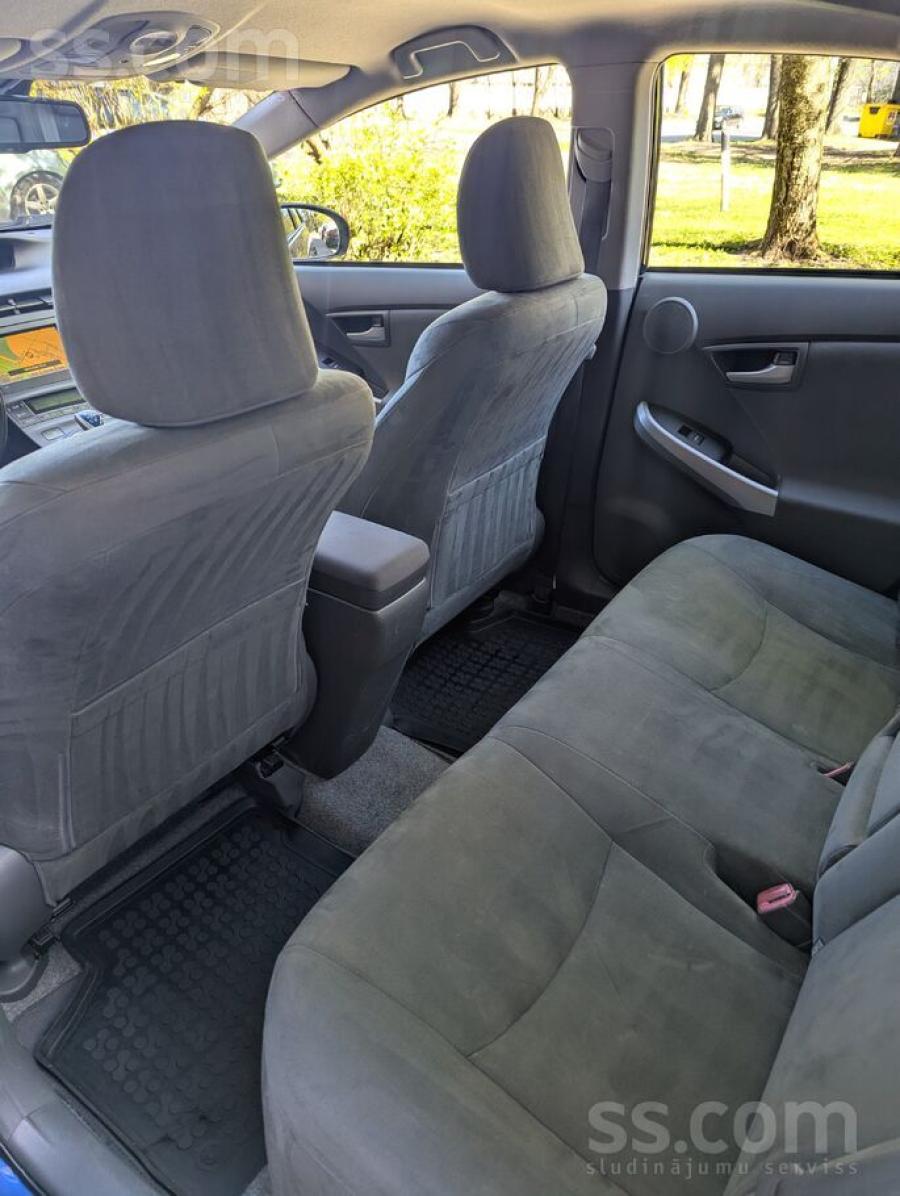 Zils Toyota Prius 2010 Rīga, ar dzinēja tilpumu 1.80 L un nobraukumu 275 tūkst. km par 4960 €, foto 7 vietnē AUTOMOTO.COM.LV
