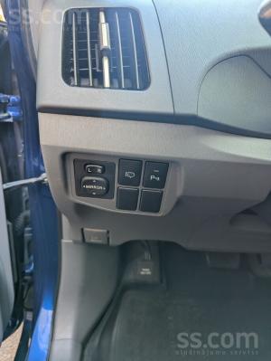 Zils Toyota Prius 2010 Rīga, ar dzinēja tilpumu 1.80 L un nobraukumu 275 tūkst. km par 4960 €, foto 13 vietnē AUTOMOTO.COM.LV