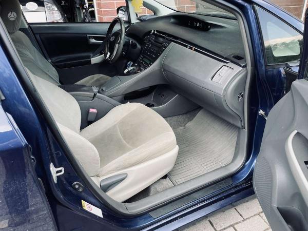 Zils Toyota Prius 2010 Viļņa, ar dzinēja tilpumu 0.00 L un nobraukumu 400 tūkst. km par 4300 €, foto 6 vietnē AUTOMOTO.COM.LV