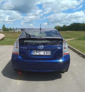 Blue Toyota Prius 2010 in Siauliai, with an engine capacity of 1.80 L and mileage of 154 thousand km for 7300 €, photo 8 on AUTOMOTO.COM.LV