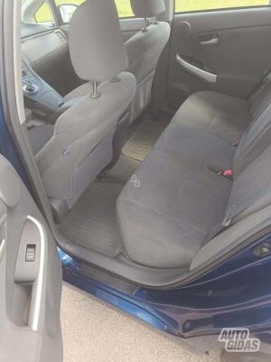 Blue Toyota Prius 2010 in Siauliai, with an engine capacity of 1.80 L and mileage of 154 thousand km for 7300 €, photo 11 on AUTOMOTO.COM.LV