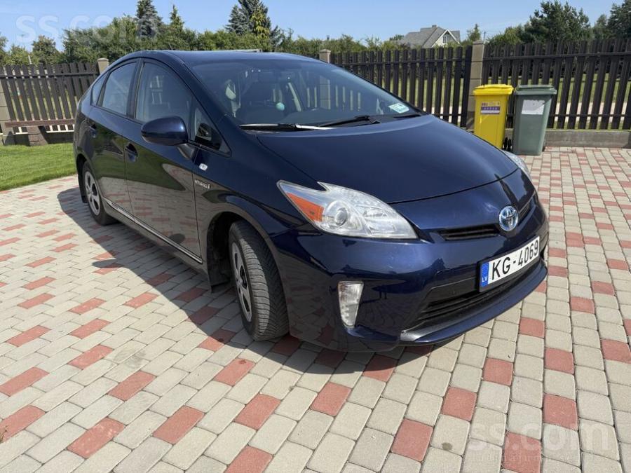 Zils Toyota Prius 2012 Rīga, ar dzinēja tilpumu 1.80 L un nobraukumu 250 tūkst. km par 6900 €, foto 6 vietnē AUTOMOTO.COM.LV