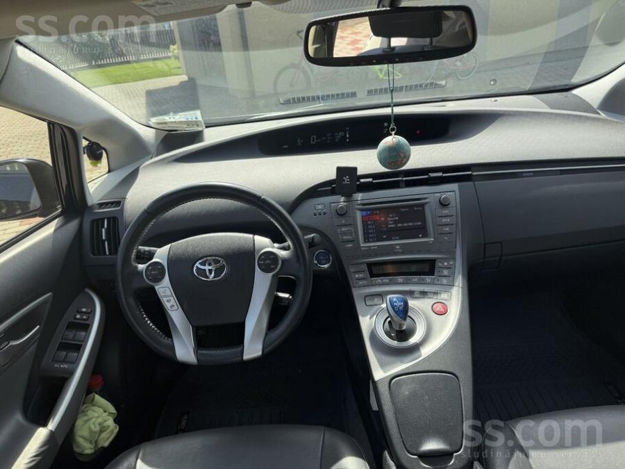 Zils Toyota Prius 2012 Rīga, ar dzinēja tilpumu 1.80 L un nobraukumu 250 tūkst. km par 6900 €, foto 9 vietnē AUTOMOTO.COM.LV