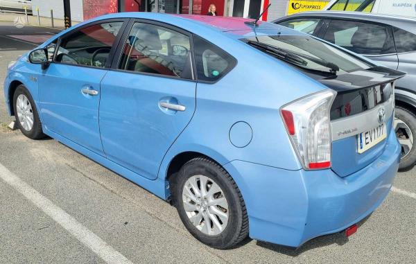 Синий Тойота Приус 2012 в Вильнюс, объемом двигателя 1.80 л и пробегом 280 тыс. км за 5400 €, фото 4 на AUTOMOTO.COM.LV