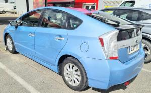 Blue Toyota Prius 2012 in Vilnius, with an engine capacity of 1.80 L and mileage of 280 thousand km for 5400 €, photo 6 on AUTOMOTO.COM.LV
