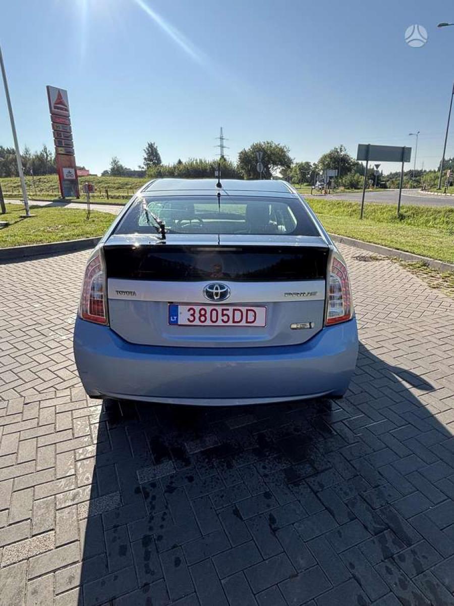 Blue Toyota Prius 2012 in Alytus, with an engine capacity of 1.80 L and mileage of 433 thousand km for 6450 €, photo 10 on AUTOMOTO.COM.LV