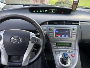 Blue Toyota Prius 2012 in Alytus, with an engine capacity of 1.80 L and mileage of 433 thousand km for 6450 €, photo 12 on AUTOMOTO.COM.LV