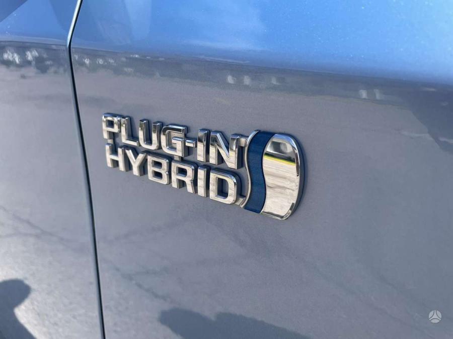 Zils Toyota Prius 2013 Viļņa, ar dzinēja tilpumu 1.80 L un nobraukumu 264 tūkst. km par 7650 €, foto 6 vietnē AUTOMOTO.COM.LV