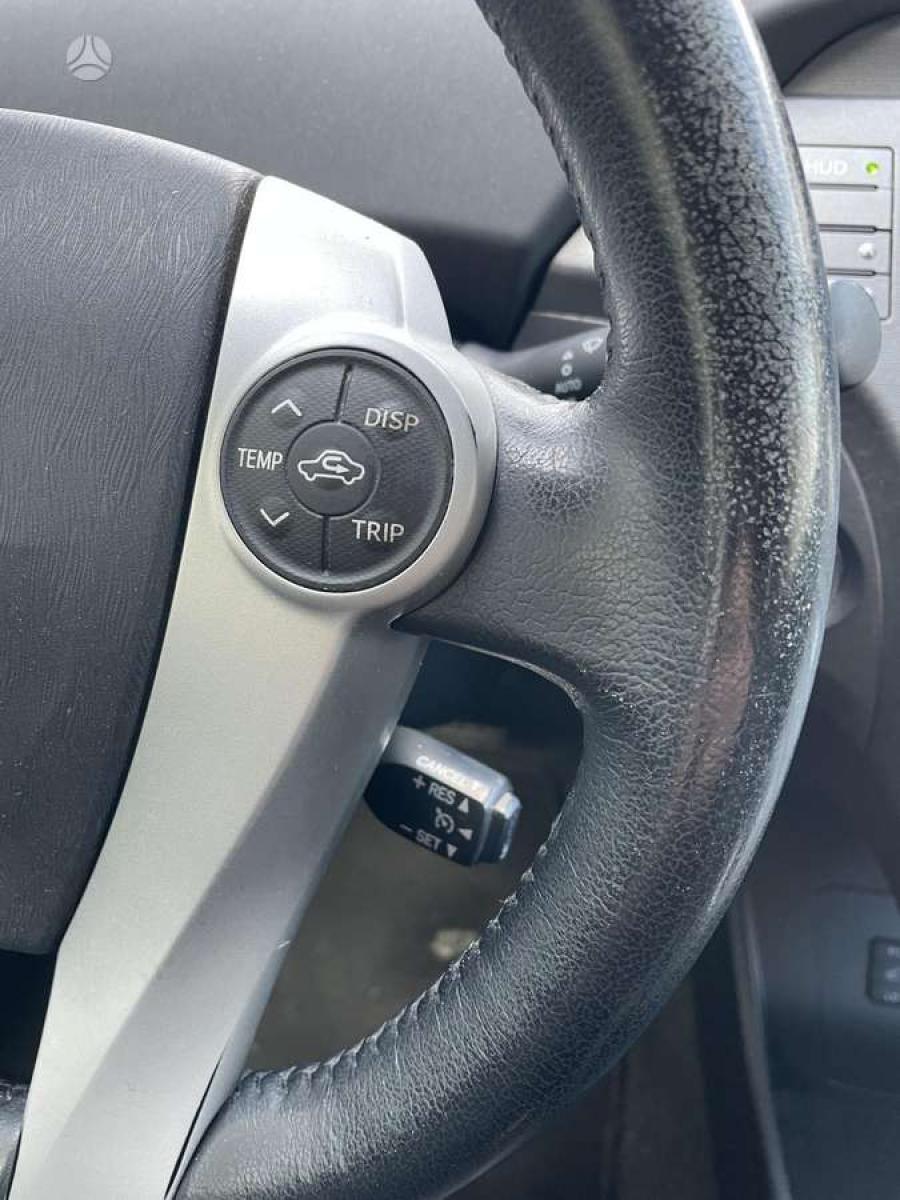 Zils Toyota Prius 2013 Viļņa, ar dzinēja tilpumu 1.80 L un nobraukumu 264 tūkst. km par 7650 €, foto 16 vietnē AUTOMOTO.COM.LV