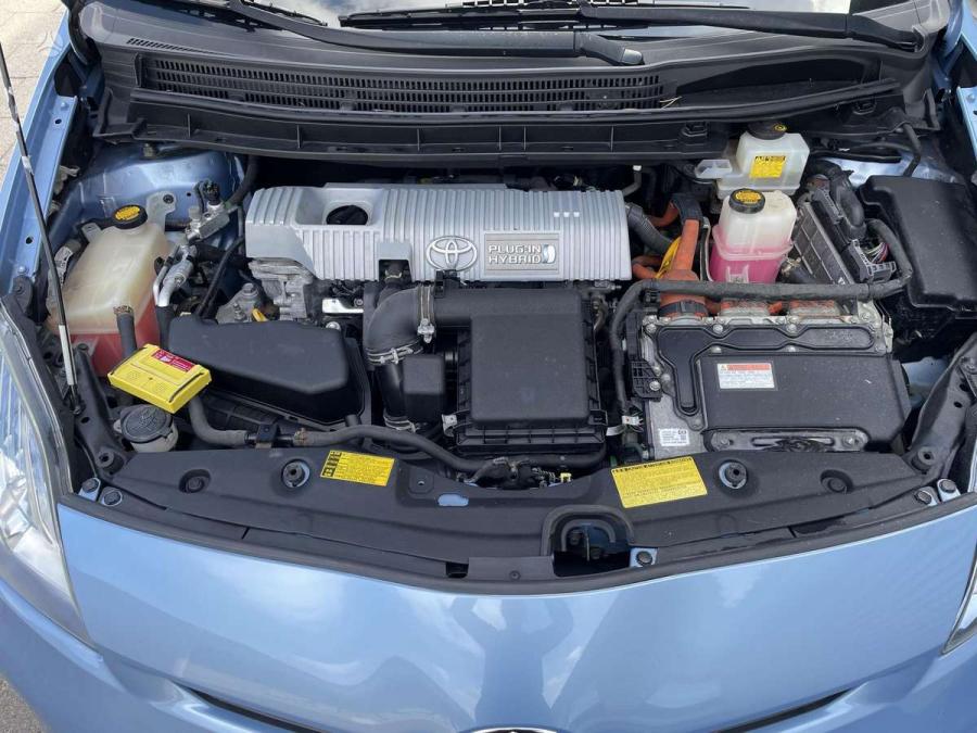 Zils Toyota Prius 2013 Viļņa, ar dzinēja tilpumu 1.80 L un nobraukumu 264 tūkst. km par 7650 €, foto 18 vietnē AUTOMOTO.COM.LV
