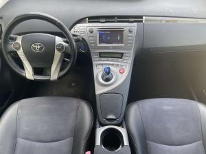 Blue Toyota Prius 2013 in Vilnius, with an engine capacity of 1.80 L and mileage of 264 thousand km for 7650 €, photo 7 on AUTOMOTO.COM.LV