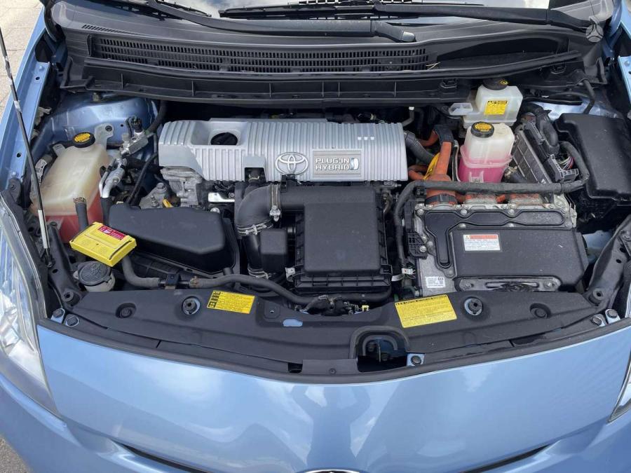 Blue Toyota Prius 2013 in Vilnius, with an engine capacity of 1.80 L and mileage of 264 thousand km for 7550 €, photo 18 on AUTOMOTO.COM.LV