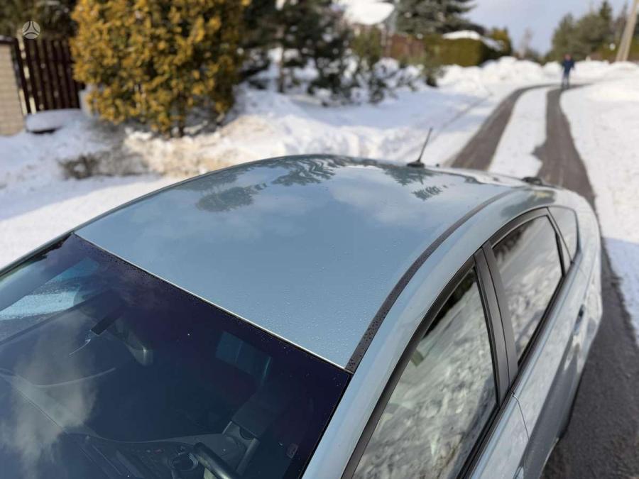 Blue Toyota Prius 2014 in Vilnius, with an engine capacity of 1.80 L and mileage of 340 thousand km for 5450 €, photo 13 on AUTOMOTO.COM.LV