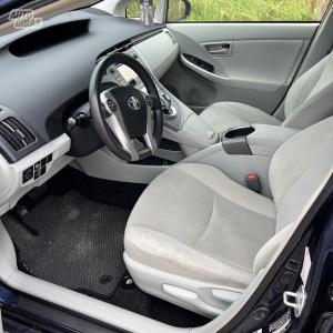 Zils Toyota Prius 2014 Viļņa, ar dzinēja tilpumu 1.70 L un nobraukumu 240 tūkst. km par 7200 €, foto 6 vietnē AUTOMOTO.COM.LV