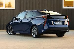 Blue Toyota Prius 2016 in Jelgava, with an engine capacity of 1.80 L and mileage of 53 thousand km for 13900 €, photo 5 on AUTOMOTO.COM.LV