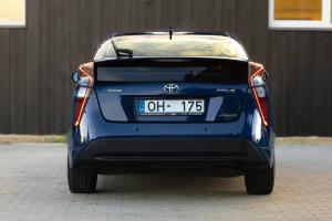Blue Toyota Prius 2016 in Jelgava, with an engine capacity of 1.80 L and mileage of 53 thousand km for 13900 €, photo 7 on AUTOMOTO.COM.LV