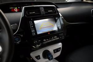 Blue Toyota Prius 2016 in Jelgava, with an engine capacity of 1.80 L and mileage of 53 thousand km for 13900 €, photo 18 on AUTOMOTO.COM.LV