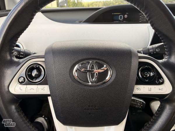 Blue Toyota Prius 2016 in Trakai, with an engine capacity of 1.80 L and mileage of 164 thousand km for 13400 €, photo 11 on AUTOMOTO.COM.LV