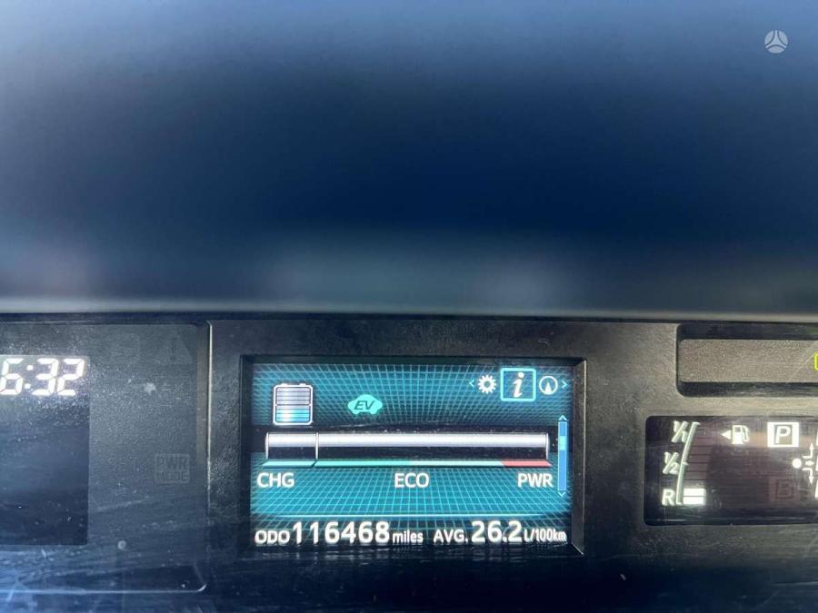 Zils Toyota Prius 2017 Viļņa, ar dzinēja tilpumu 1.80 L un nobraukumu 116 tūkst. km par 9499 €, foto 29 vietnē AUTOMOTO.COM.LV